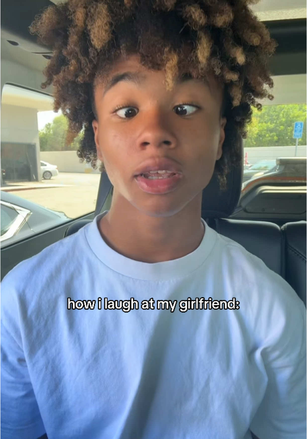 Capri Jones (@c4pr1i) - Urlebird