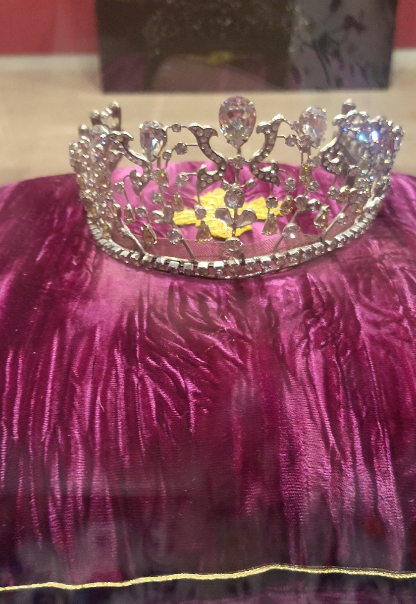 The Princess Diaries Gowns and crowns | Veronica McCubbin ...