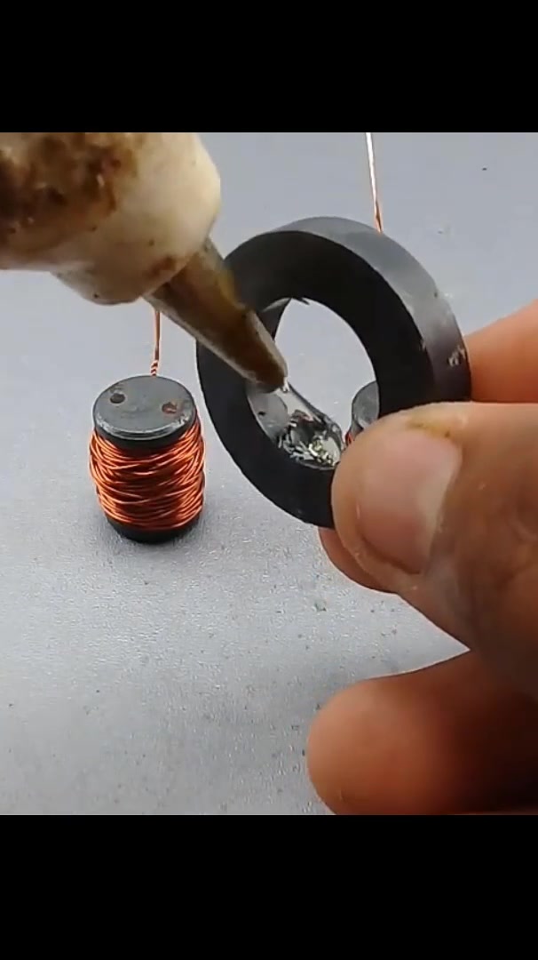 Free current by magnet and copper wire | bazmechanic (@bazmechanic)