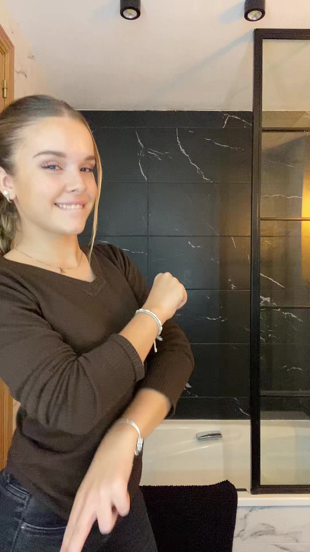 le pegue al tiktok 🥸 ig: | aroa rodríguez 💋 (@aroargz)