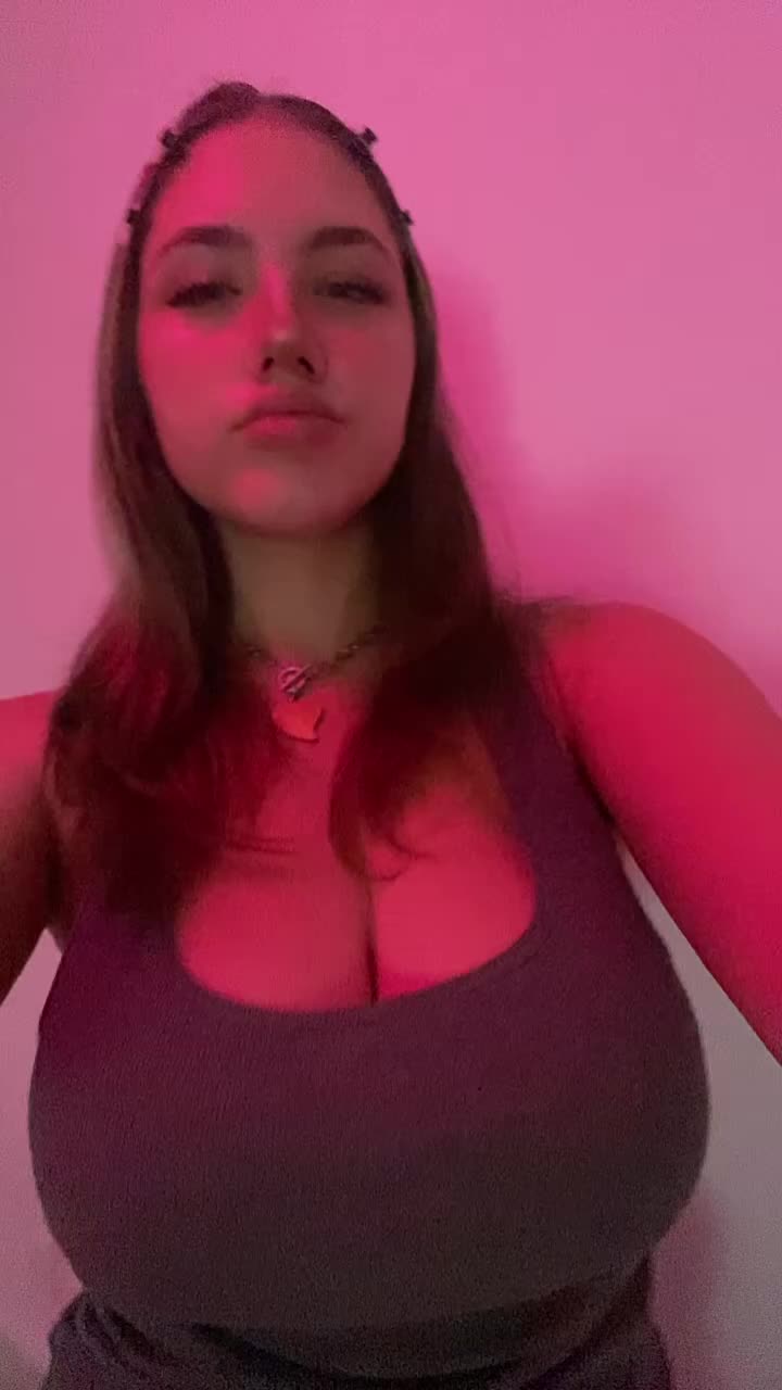 4.23K hearts, 200 shares | 👨‍🦲 (@chiri.francesca_)