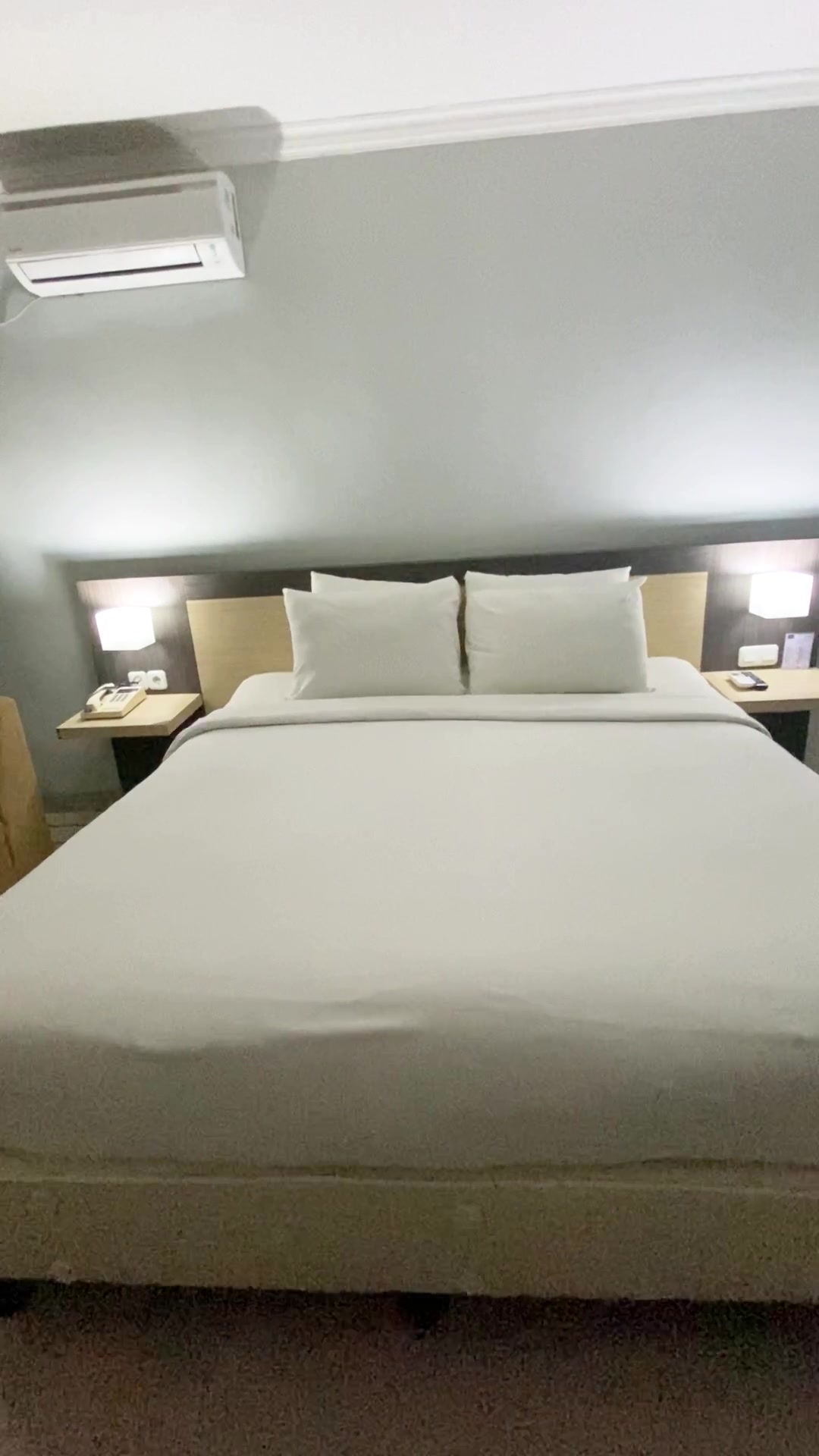 Momi Itha (@momi_itha) - Urlebird