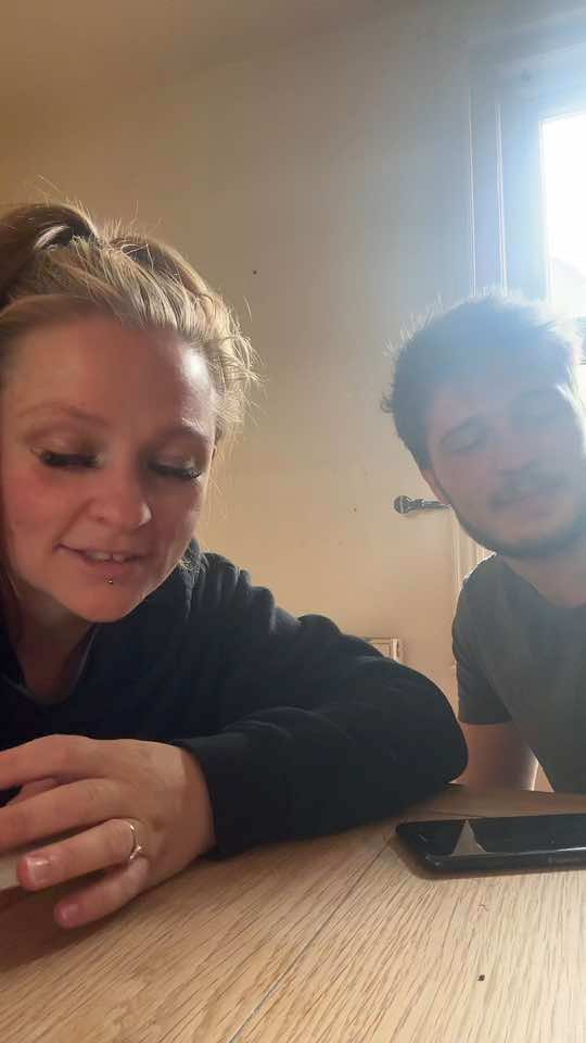 Emma Rae (@raeemmarae) - Urlebird