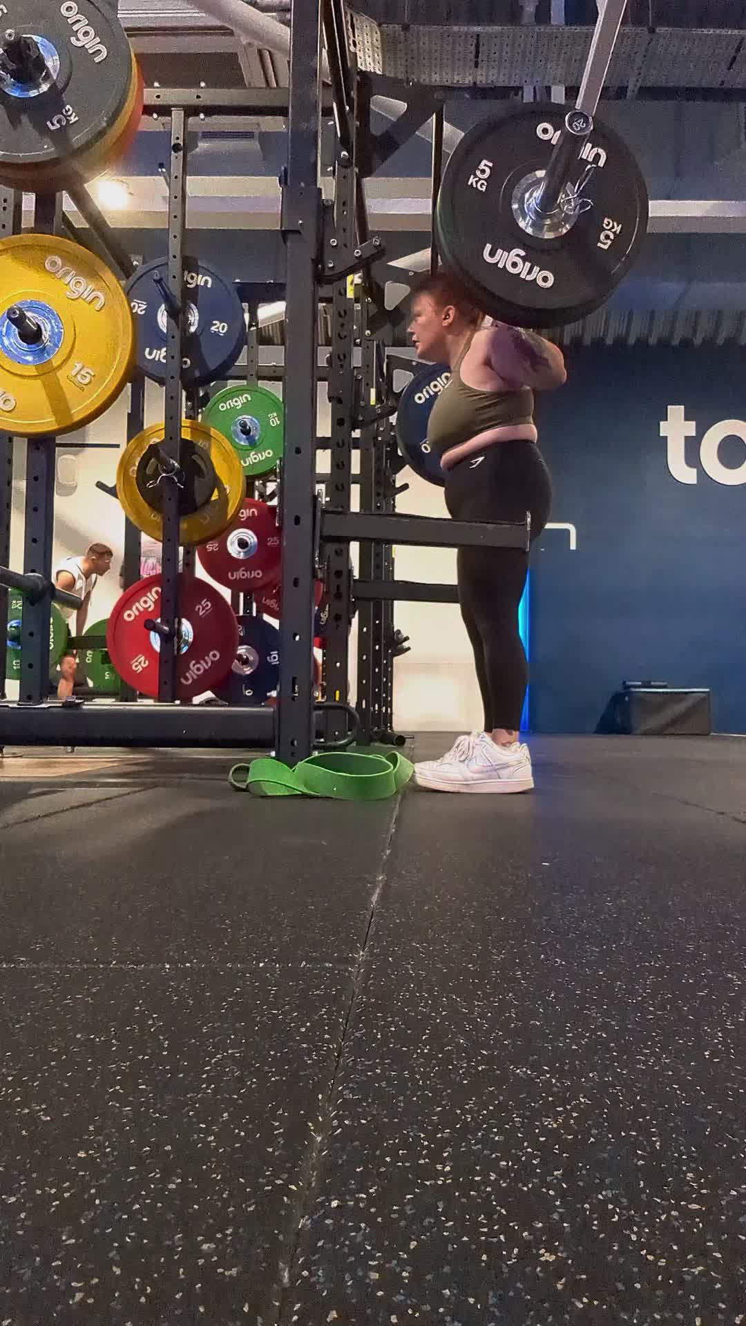 Victoria Rae Matthews (@vicraee) - Urlebird