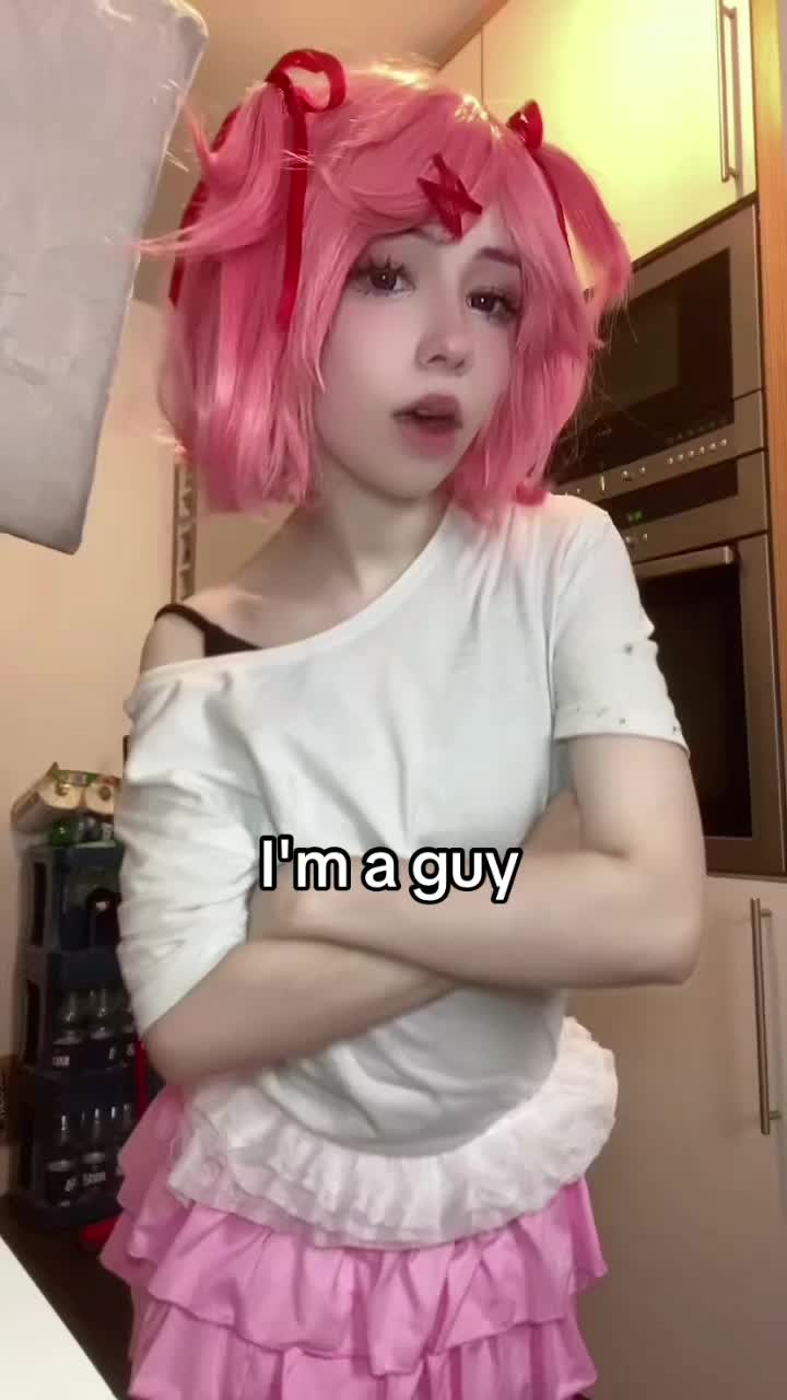 how i look isn't = my gender | 𝗠𝗶𝗹𝗸𝘆𝗿𝗮𝘆 (@haltsmanu)