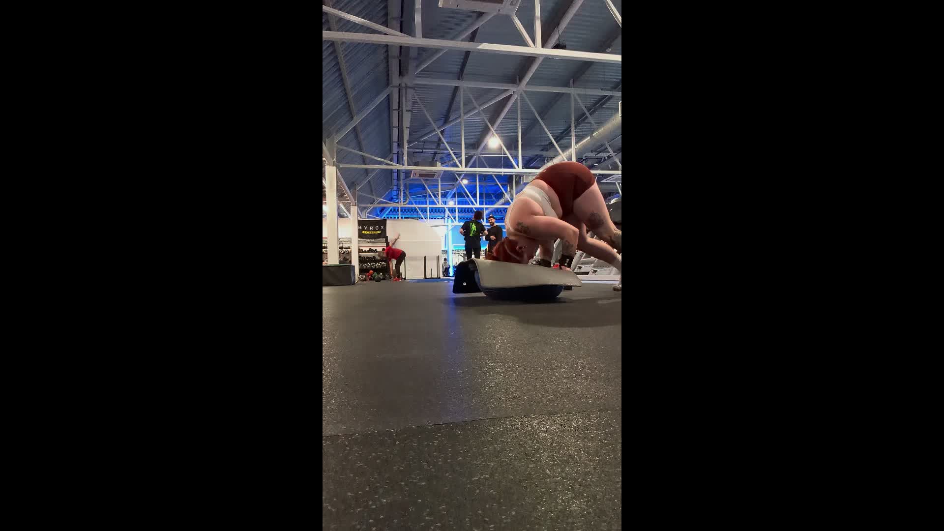 Victoria Rae Matthews (@vicraee) - Urlebird