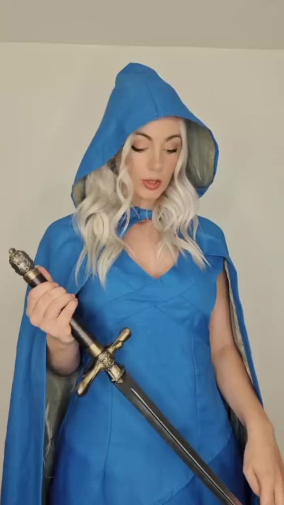 chloe hill (@itschloehill.co.uk) - Urlebird