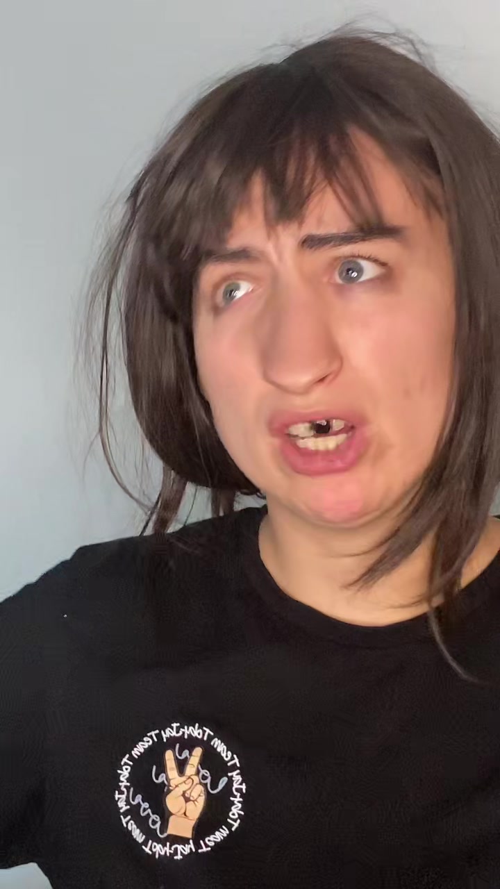 Maria cuts her own hair and elphaba | Jessica Del Rae (@jessica_del_rae)