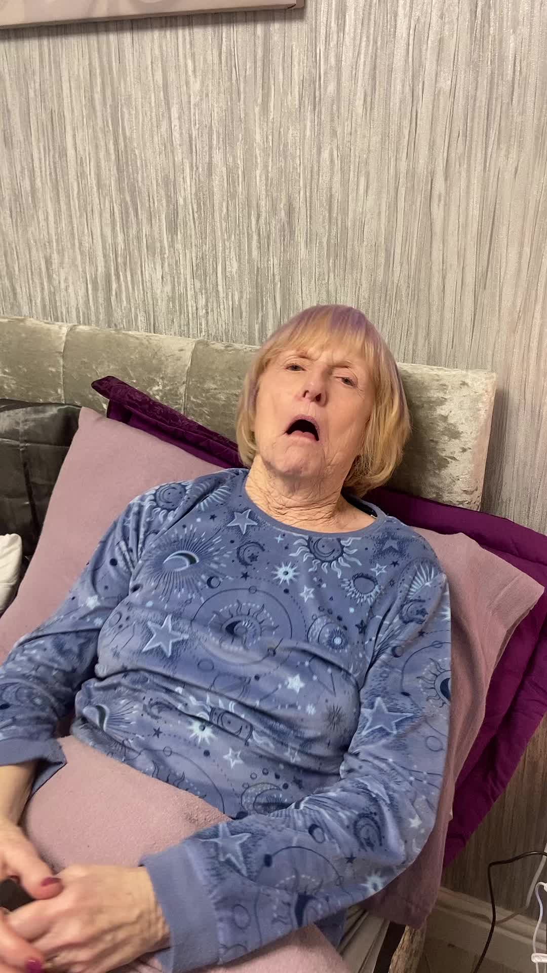 excuse me😌🤣 ️🥵😝🥺☝🏻😱🤩😎🤬😓😶#foryoupage | preppy susan🐷 ️👑 (@nannasusanrocks)