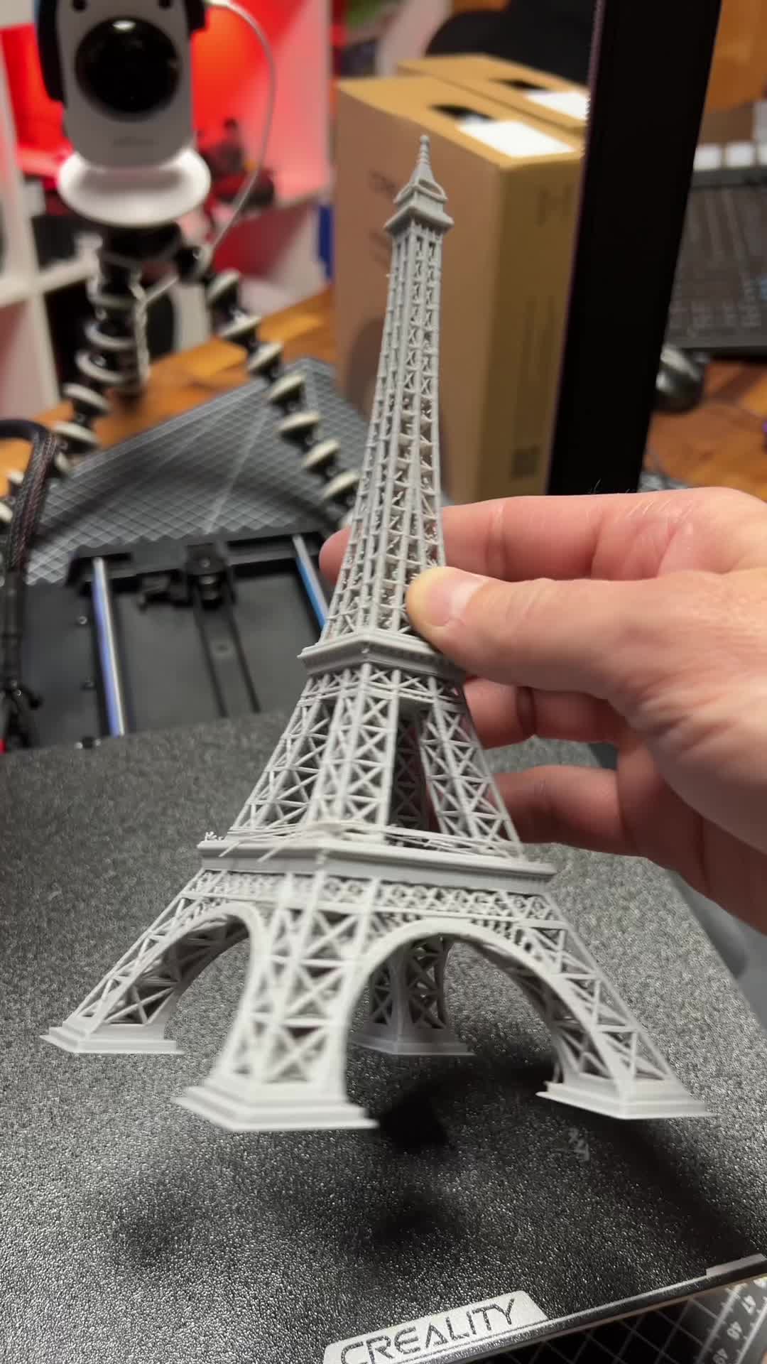 3D printed Eiffel Tower model on the | Learn 3D printing with me ...