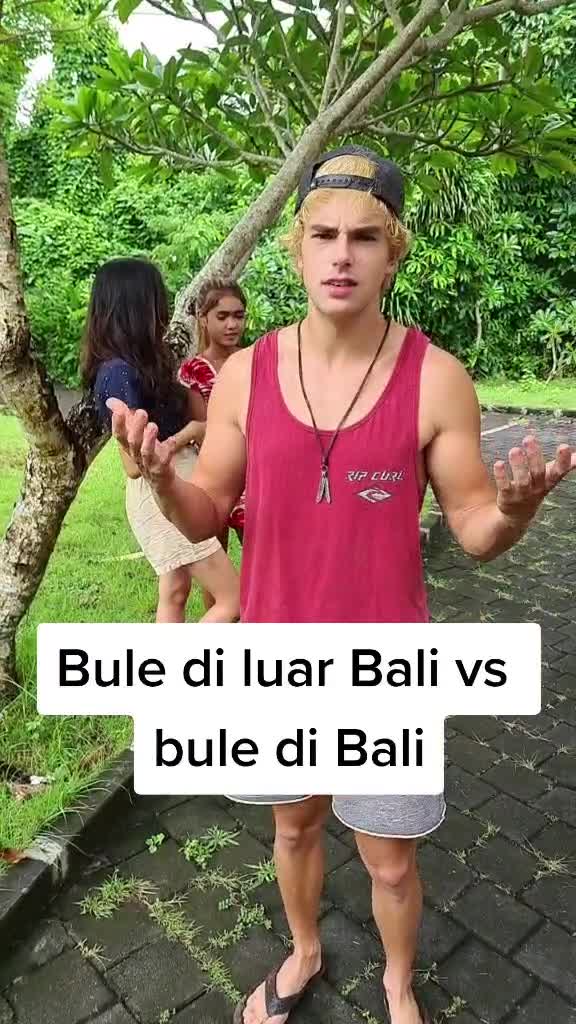 Bule di luar Bali vs bule di Bali | Bapak Bule (@bopakbule)