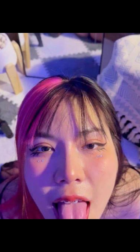 ไอริน โลกสีชมพู2 (@irenkampong) - Urlebird