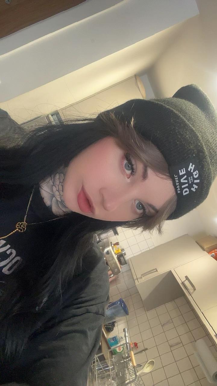 emilypiexo (@emilypiexo) - Urlebird