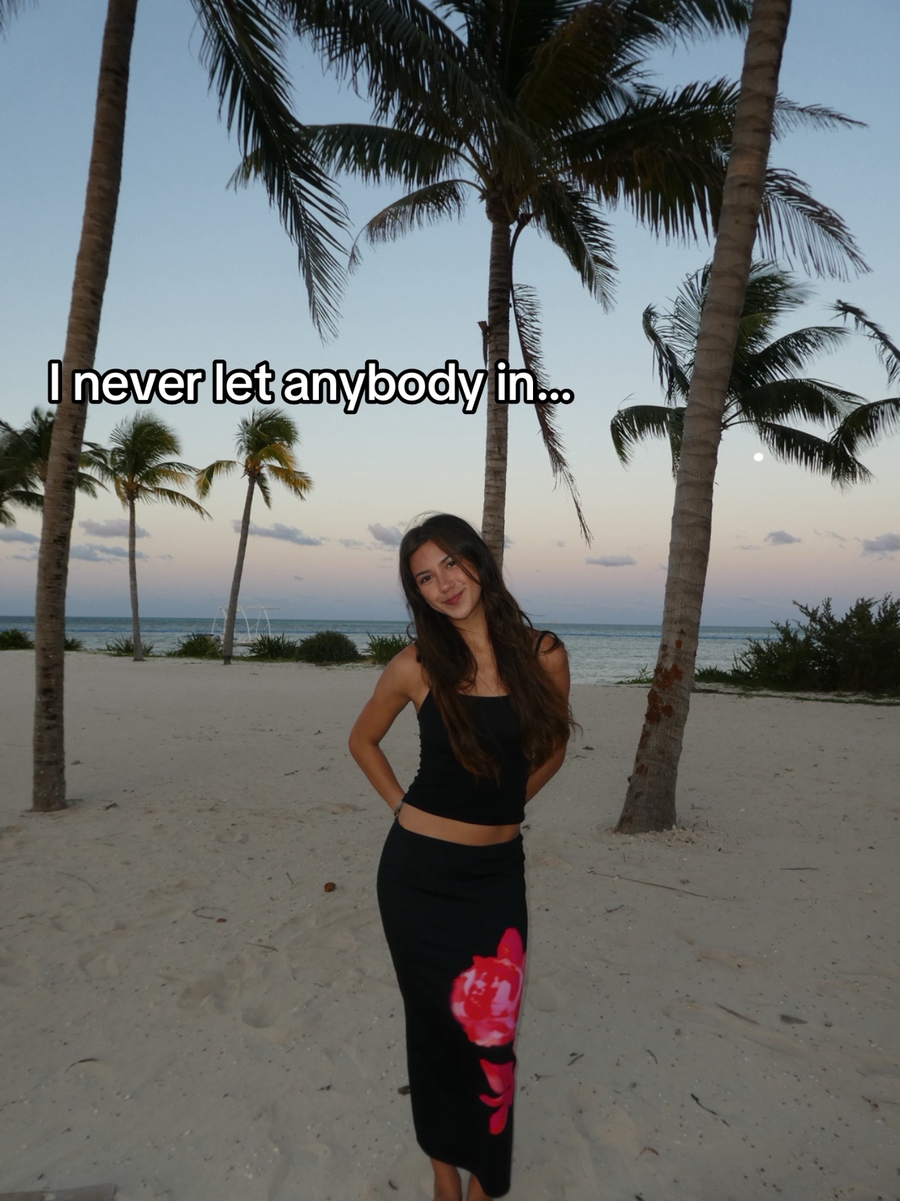 Scarlett Estevez (@scarlye07) - Urlebird