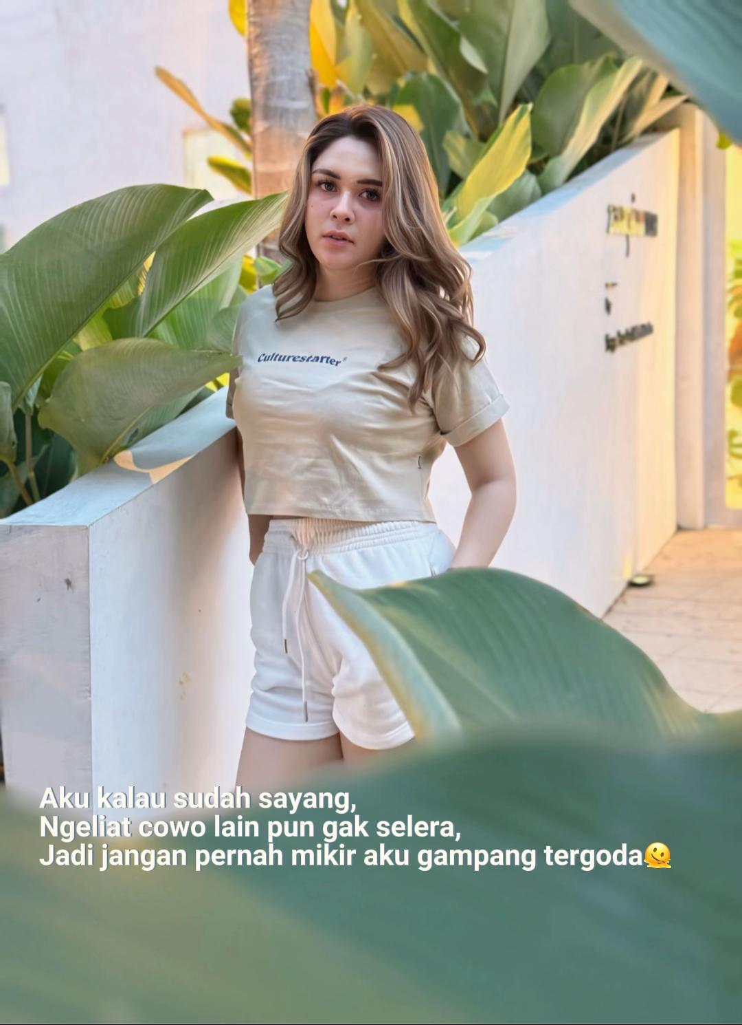 faikayasmine_ (@faikayasmine_) - Urlebird