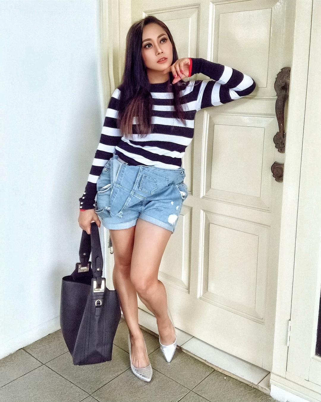 Sarah Ardhelia 1995 (@sarahardhelia.1995) - Urlebird