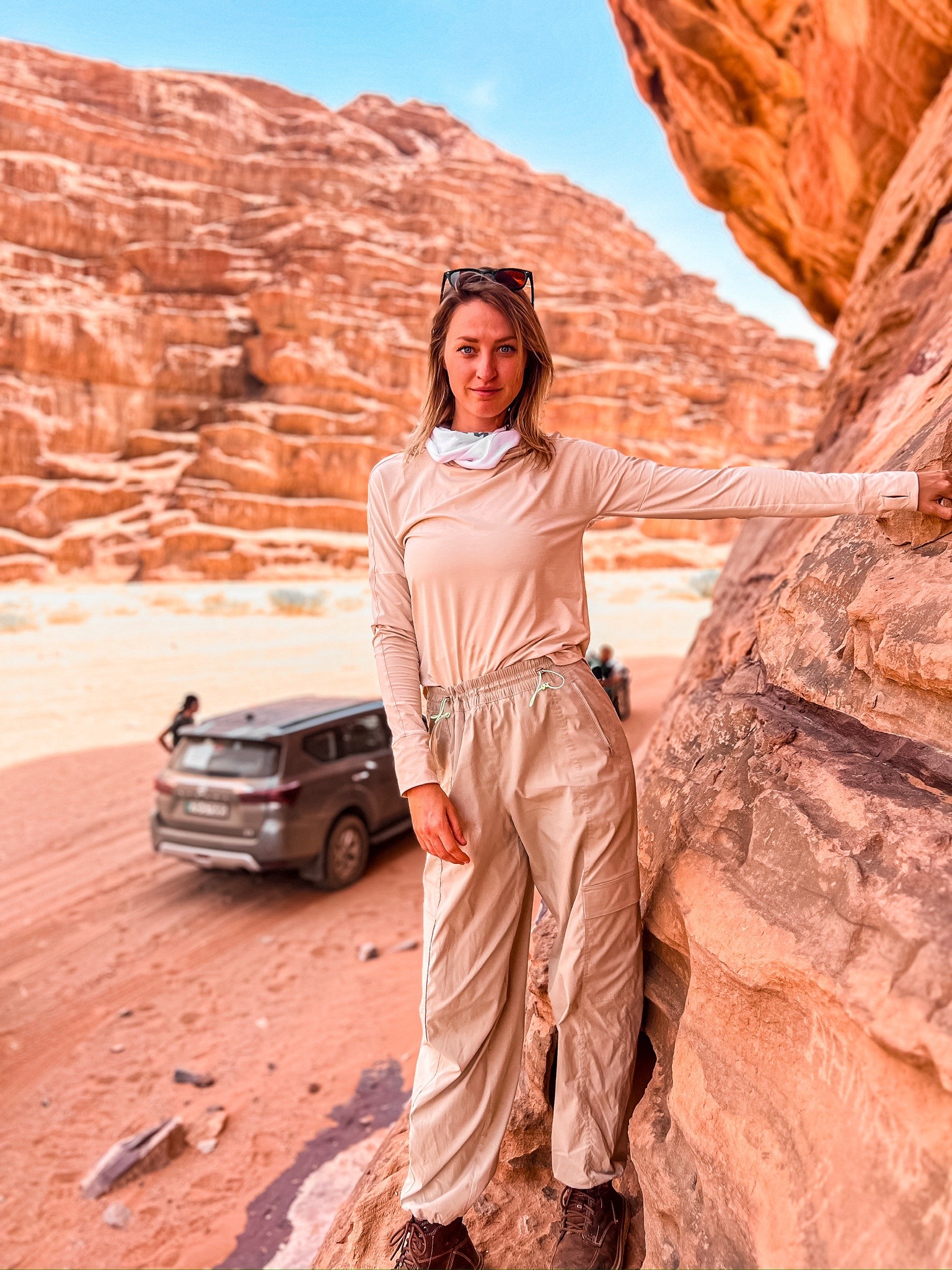 gabby_downing (@gabby_downing) - Urlebird