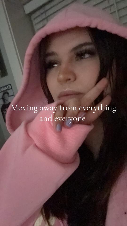 livy_.mae (@livy_.mae) - Urlebird