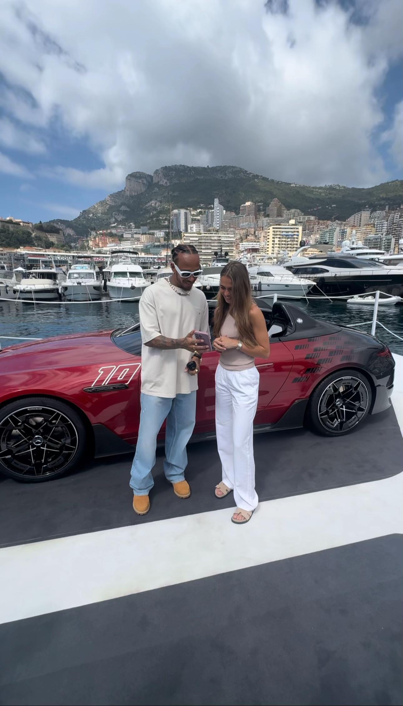 LauraB (@laurabtlrr) - Urlebird