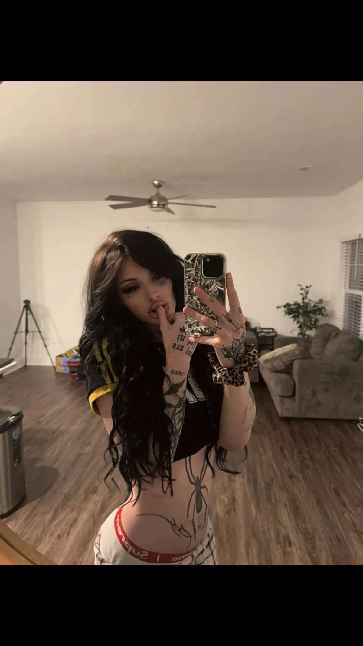 Ts kendalluvxx (@ts_kendalluvxx) - Urlebird